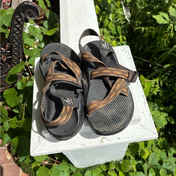 Chaco | Shoes | Chaco Black And Tan Adventure Sandals | Poshmark